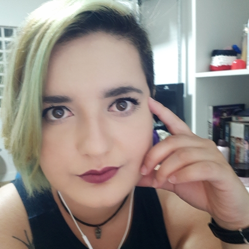 Débora Serra | Full Stack Developer